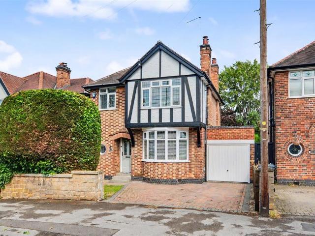 3 bedroom detached house to rent