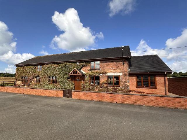 3 bedroom detached house to rent