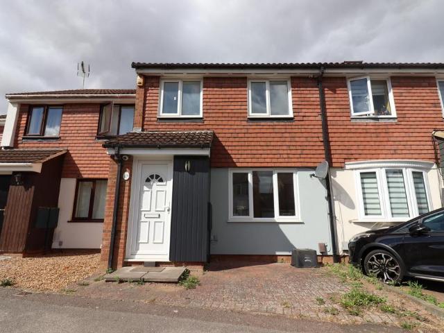 3 bedroom detached house to rent