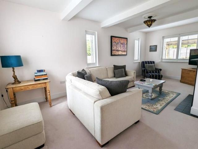 3 bedroom detached house to rent