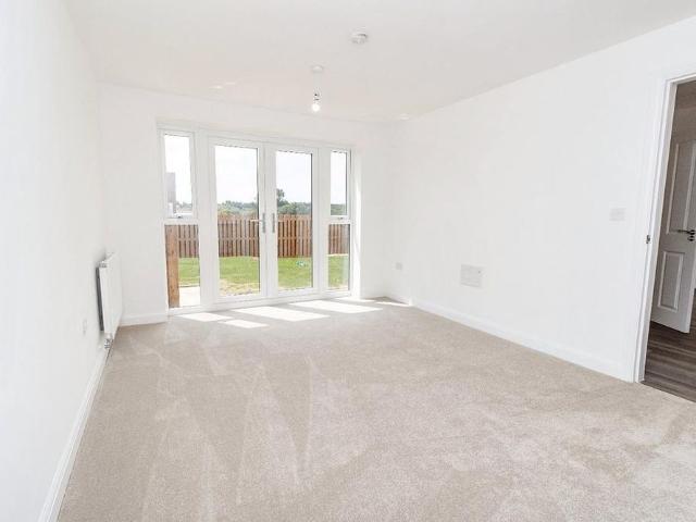 3 bedroom detached house to rent