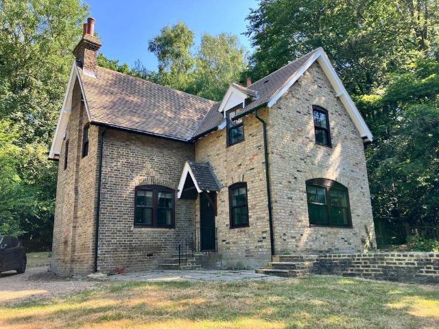 3 bedroom detached house to rent