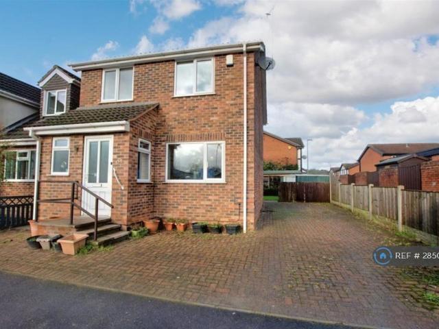 3 bedroom detached house to rent
