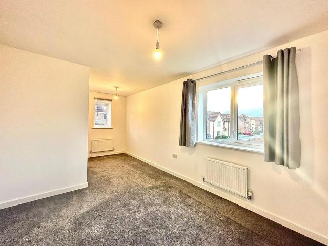 3 bedroom detached house to rent