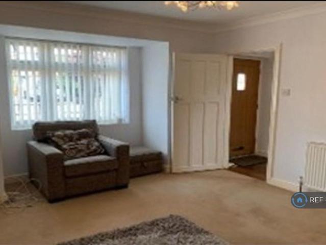 3 bedroom detached house to rent