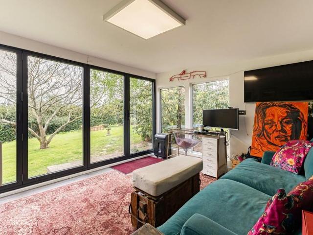 3 bedroom detached house to rent