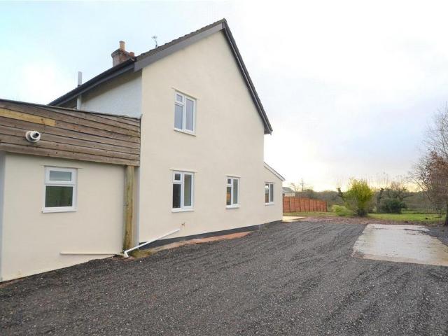 3 bedroom detached house to rent