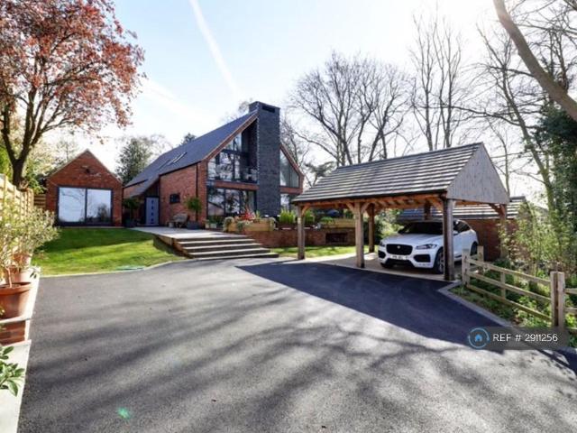 3 bedroom detached house to rent