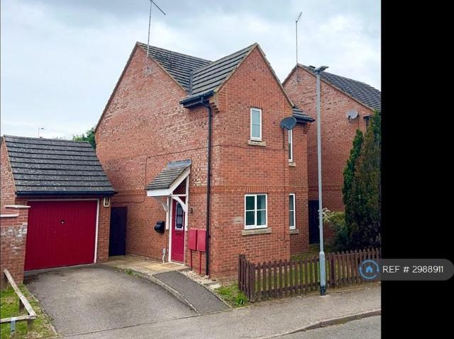 3 bedroom detached house to rent