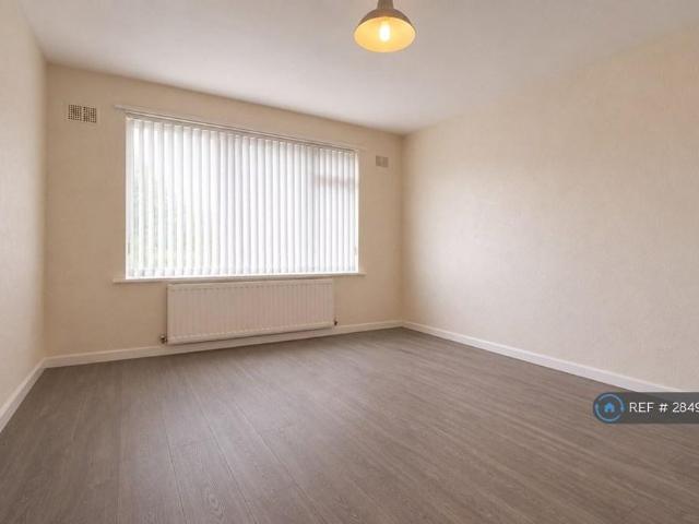 3 bedroom detached house to rent
