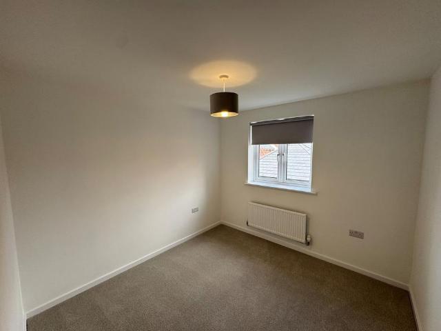 3 bedroom detached house to rent