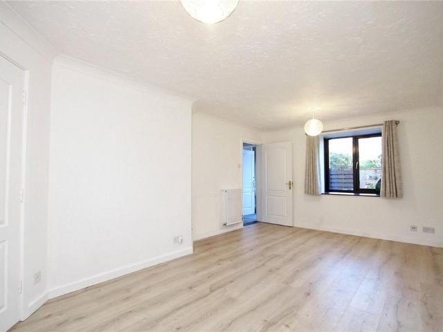 3 bedroom detached house to rent