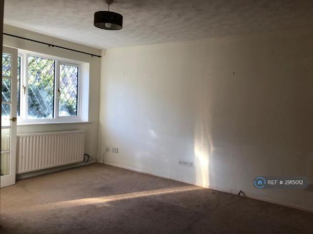 3 bedroom detached house to rent