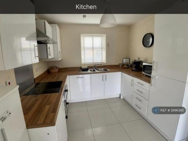 3 bedroom detached house to rent