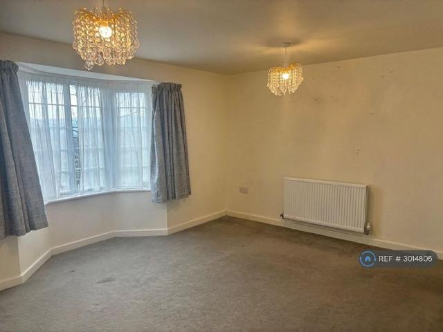 3 bedroom detached house to rent