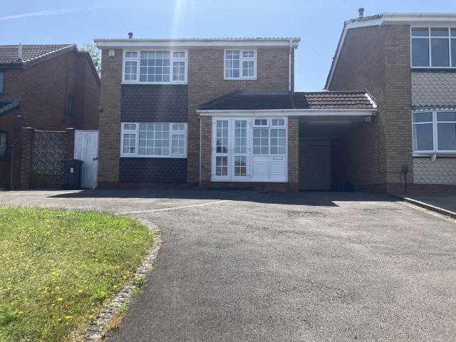 3 bedroom detached house to rent