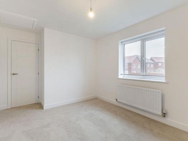 3 bedroom detached house to rent