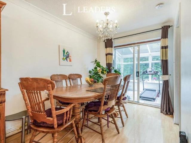 3 bedroom detached house to rent