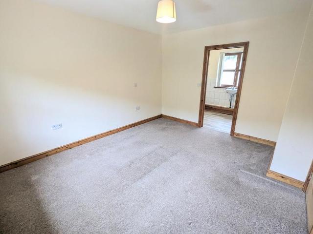 3 bedroom detached house to rent