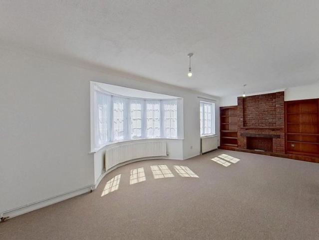 3 bedroom detached house to rent