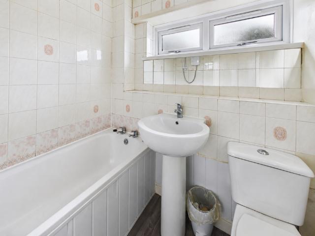 3 bedroom detached house to rent