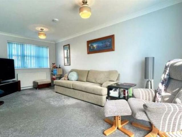 3 bedroom detached house to rent