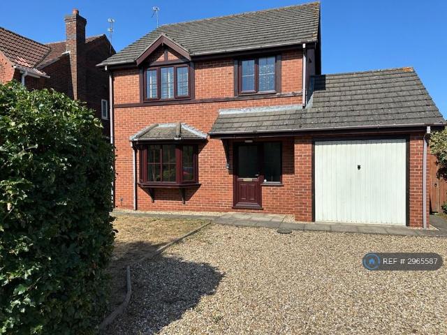 3 bedroom detached house to rent