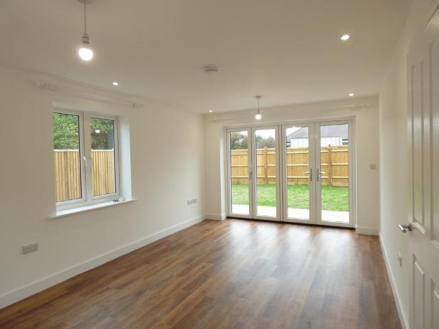 3 bedroom detached house to rent