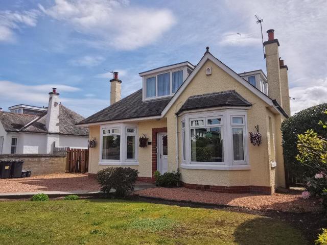 3 bedroom detached house to rent