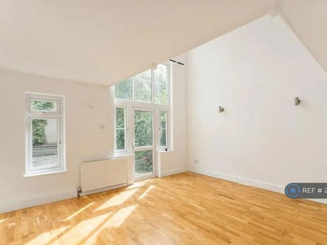3 bedroom detached house to rent