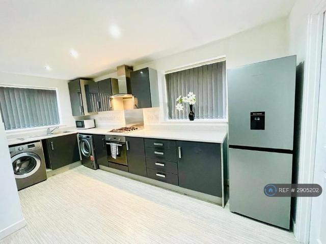 3 bedroom detached house to rent