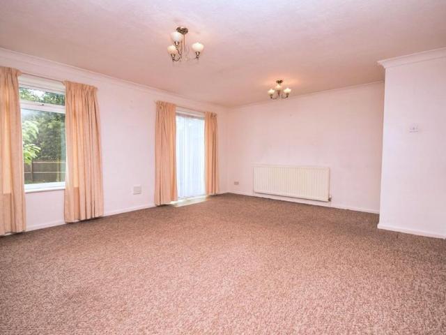 3 bedroom detached house to rent