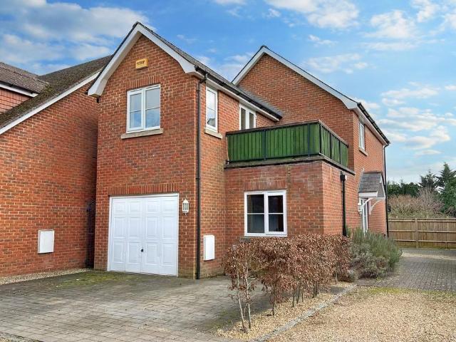 3 bedroom detached house to rent