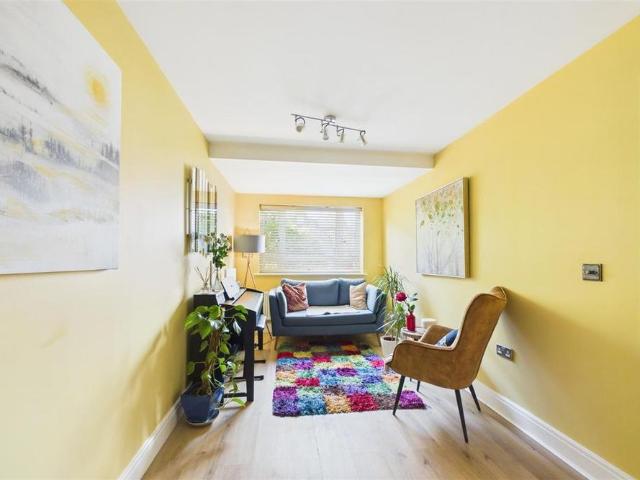 3 bedroom detached house to rent