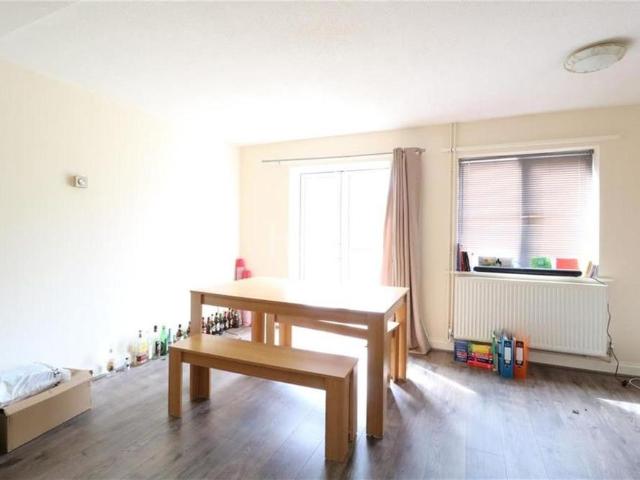 3 bedroom detached house to rent