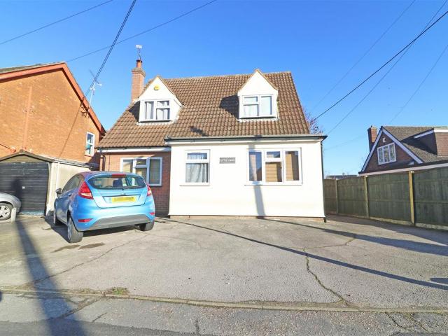 3 bedroom detached house to rent