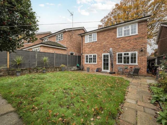 3 bedroom detached house to rent