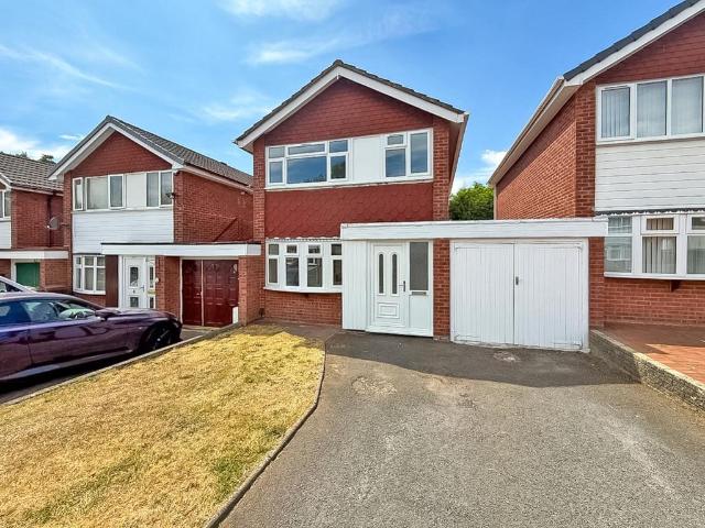 3 bedroom detached house to rent