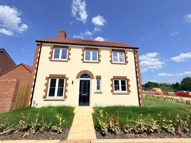 3 bedroom detached house to rent
