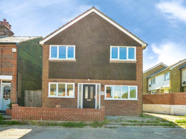 3 bedroom detached house to rent