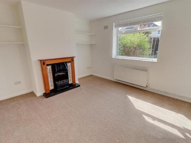 3 bedroom detached house to rent