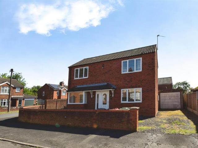 3 bedroom detached house to rent