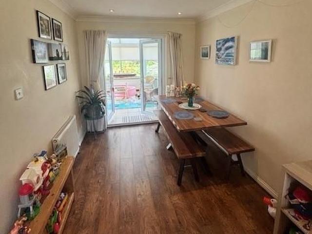 3 bedroom detached house to rent