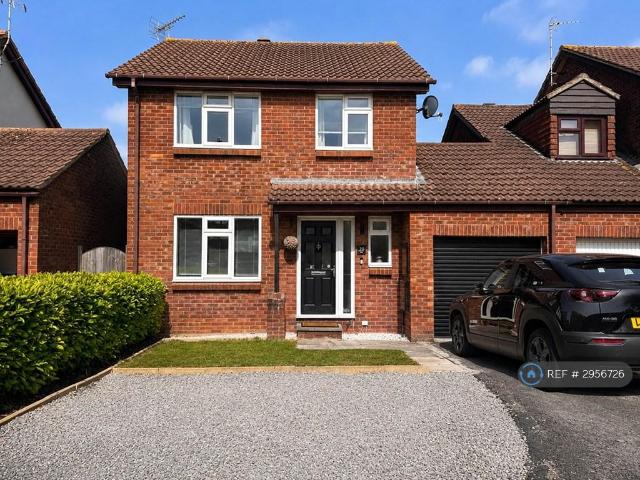 3 bedroom detached house to rent