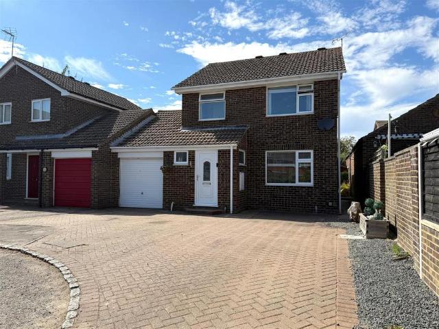 3 bedroom detached house to rent