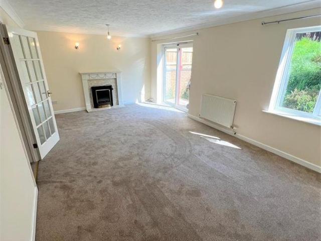 3 bedroom detached house to rent