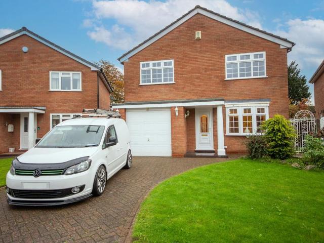 3 bedroom detached house to rent