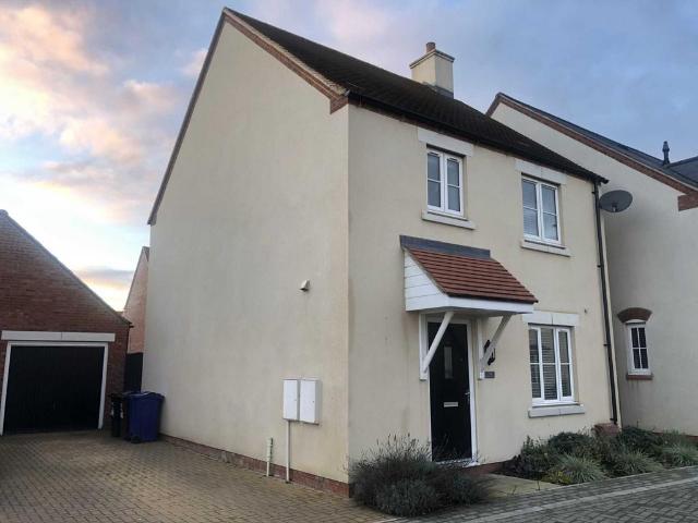 3 bedroom detached house to rent