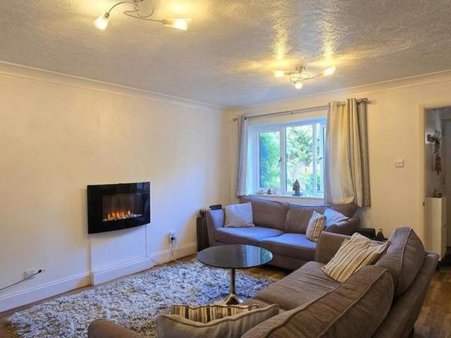 3 bedroom detached house to rent