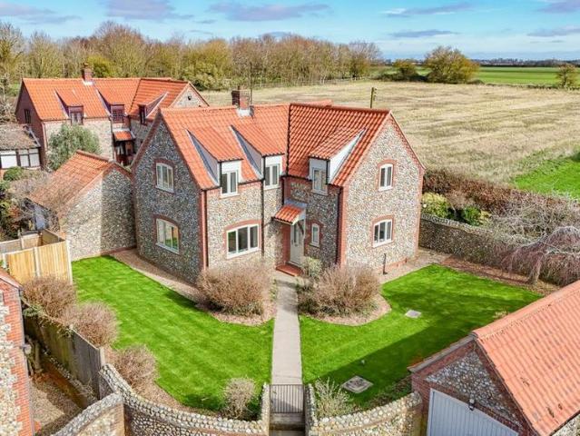 3 bedroom detached house to rent